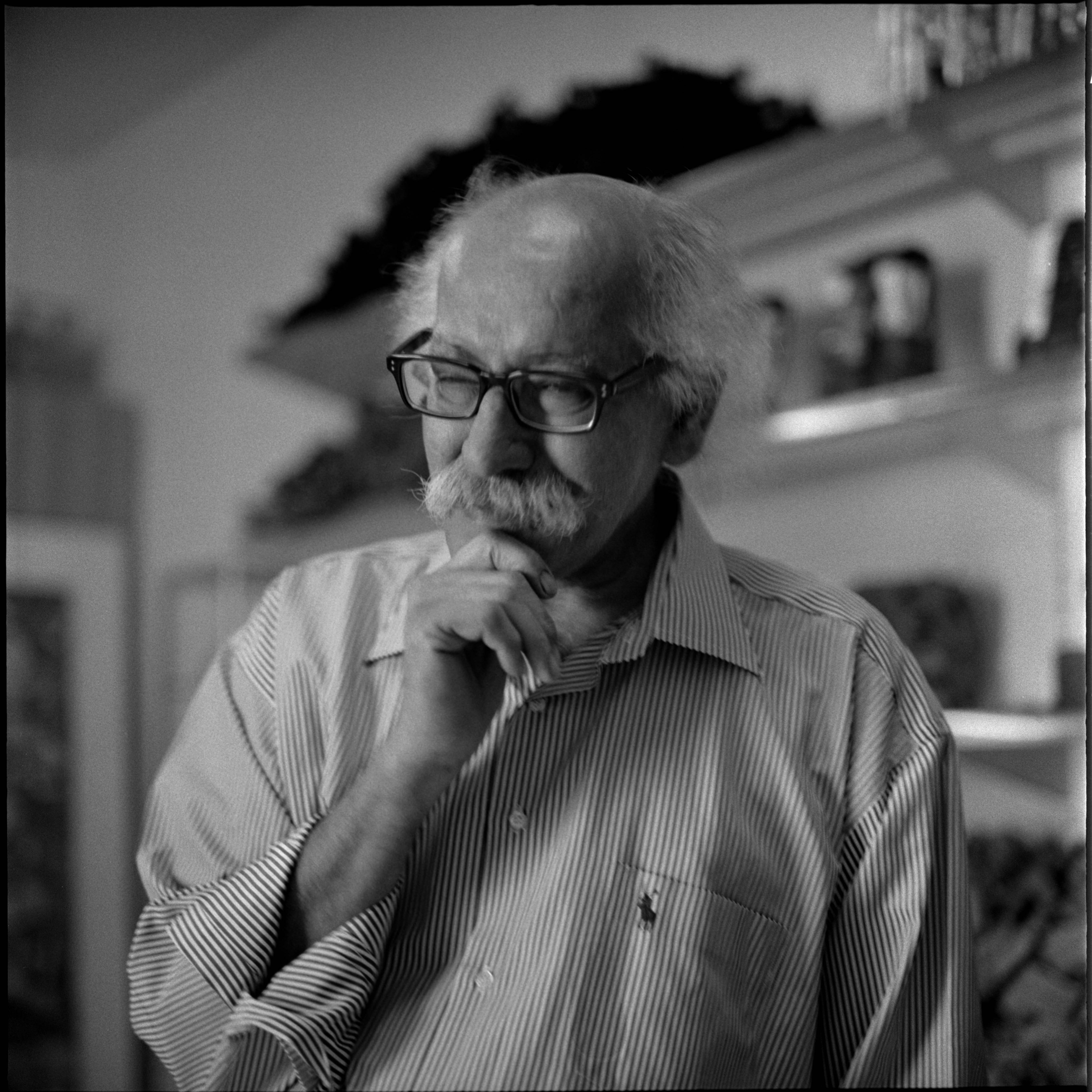 » Artist Hassan Sharif - Emirates Fine Arts Society